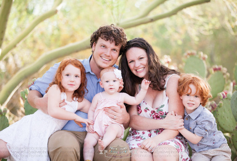 Sweet Family Mini Session At The Garden